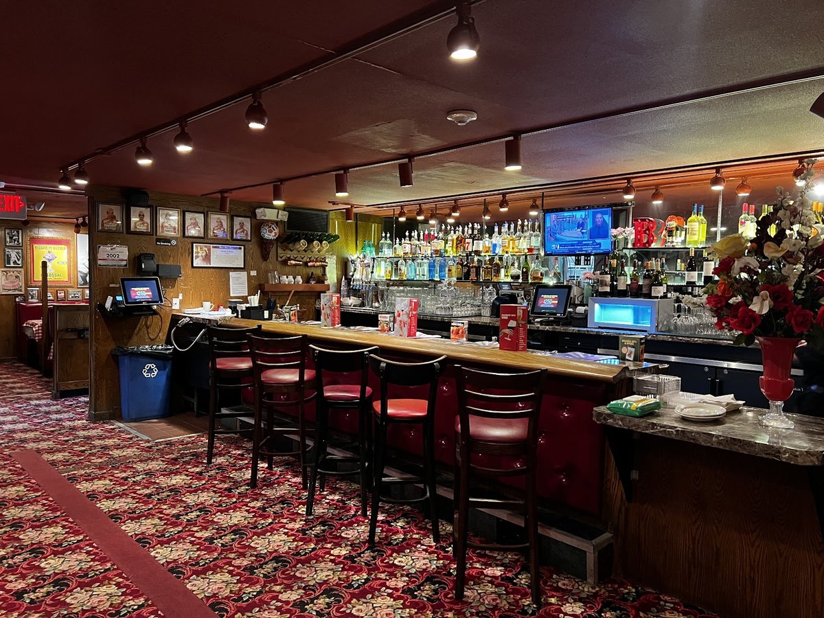 Buca di Beppo Italian Restaurant | Playeasy