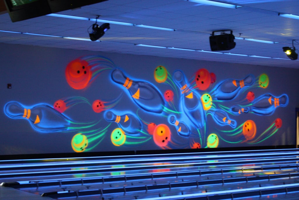 King Pin Lanes | Playeasy